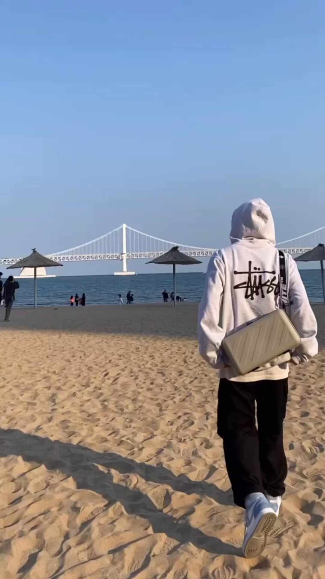 KICKS..🌊🌊 | KREAM