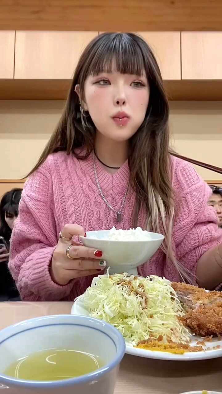 Louis Vuitton Instinc... STYLE | KREAM