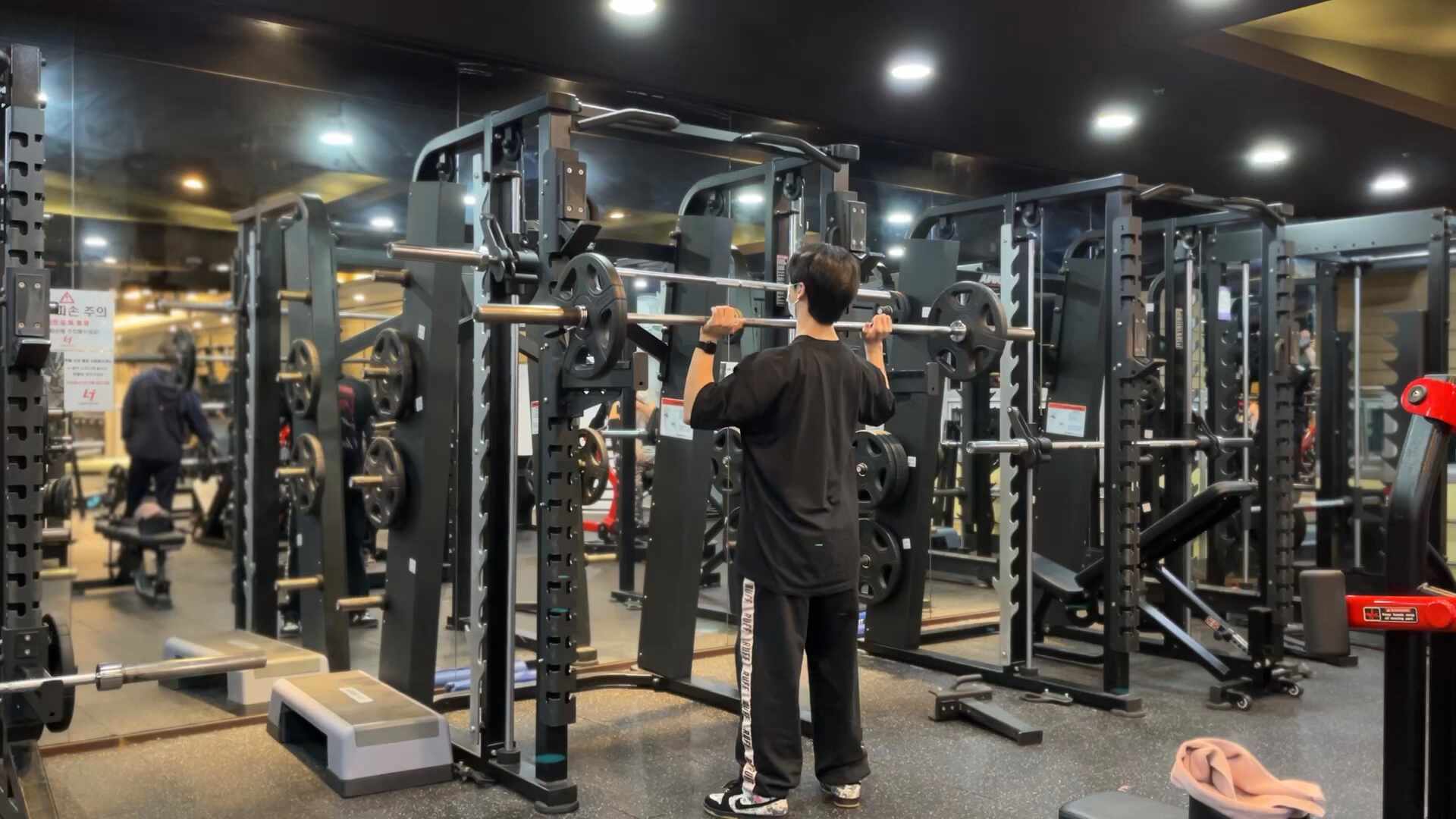 ? (@jhkk__) 님의 게시물 | KREAM