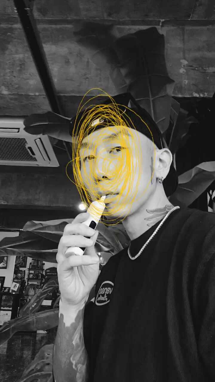 제튼 (@zetton) 님의 게시물 | KREAM