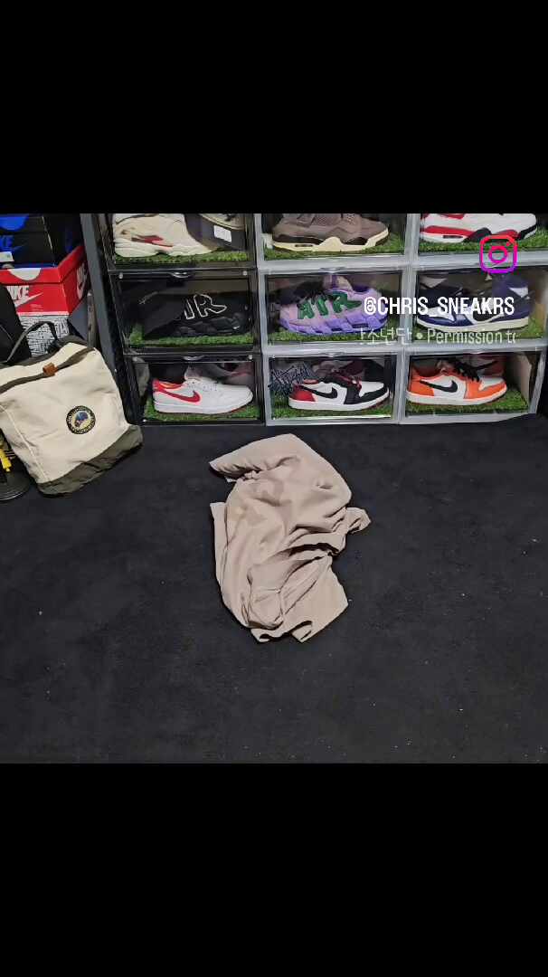 똥포스 × yzy | KREAM