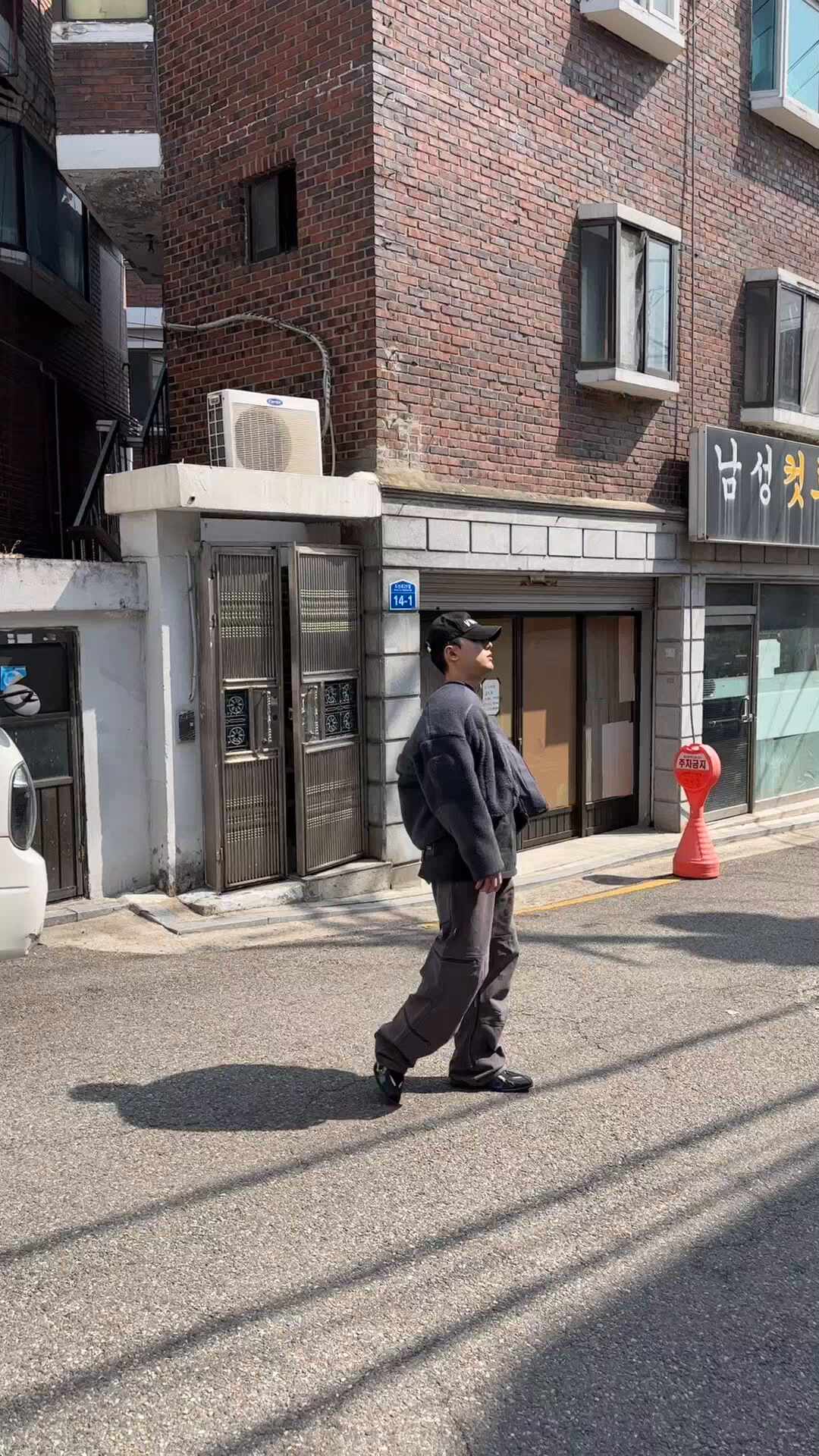 entire studios | KREAM