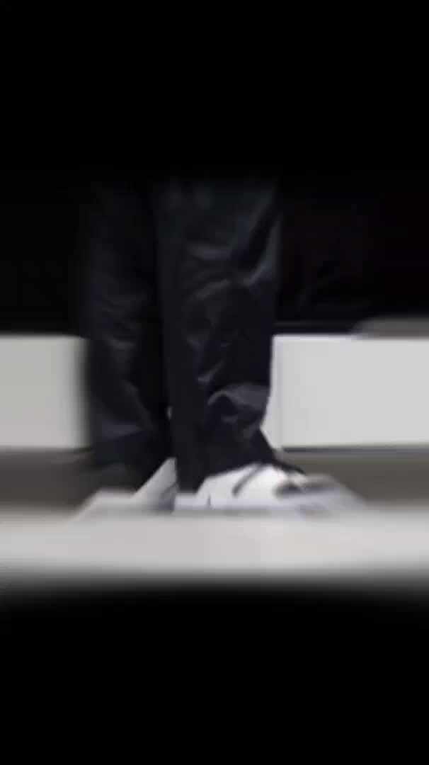 누 레트로 KICKS | KREAM