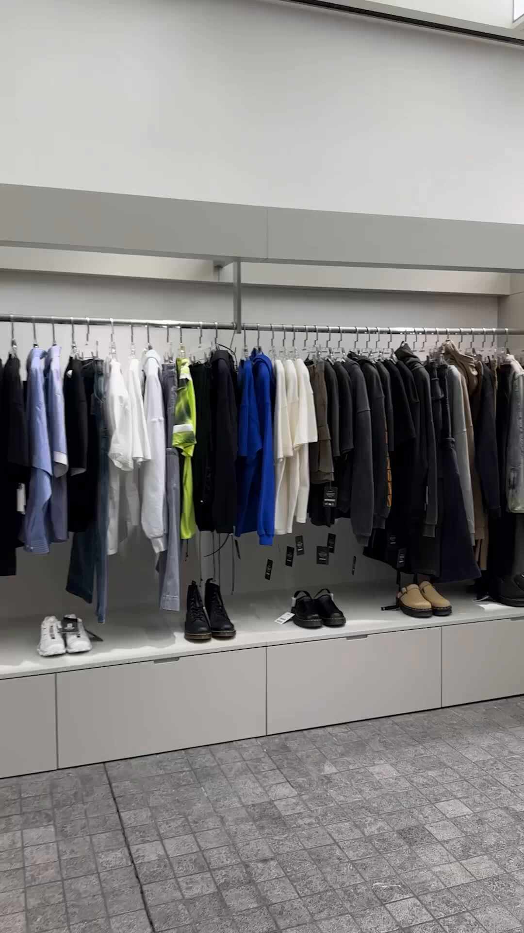 KREAM (@kream) 님의 게시물 | KREAM