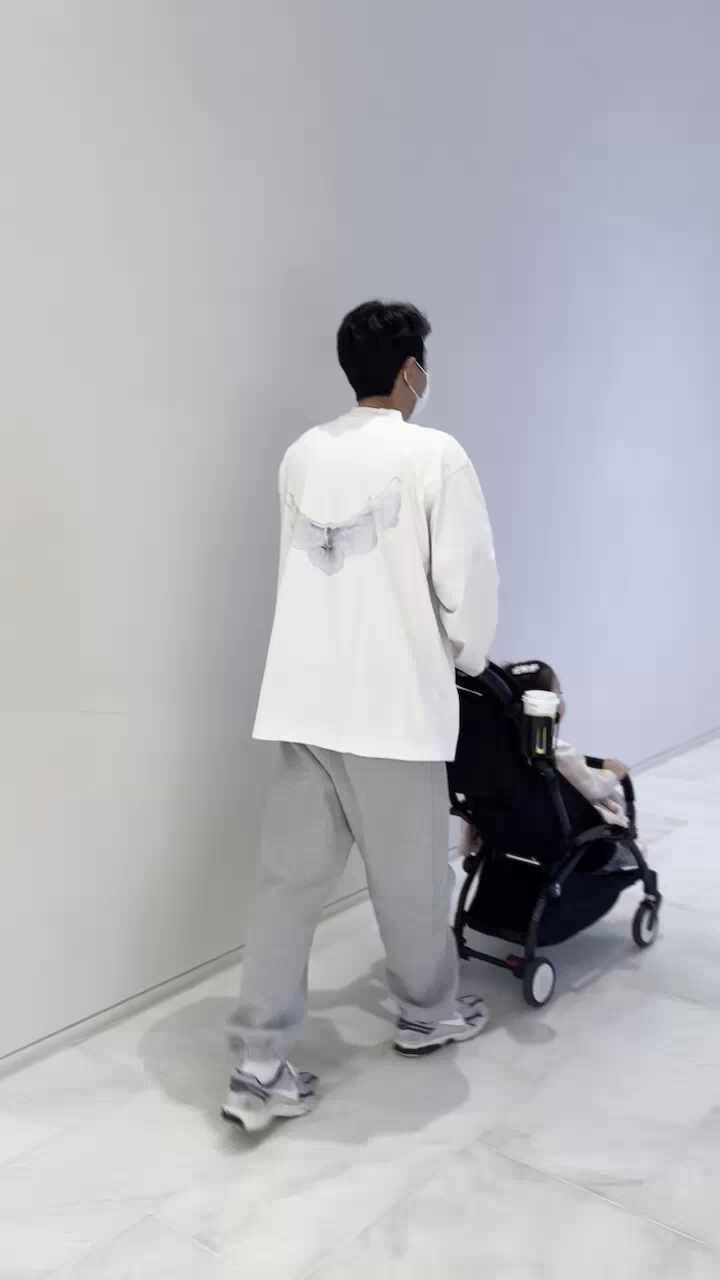 (@kooonj) 님의 게시물 | KREAM