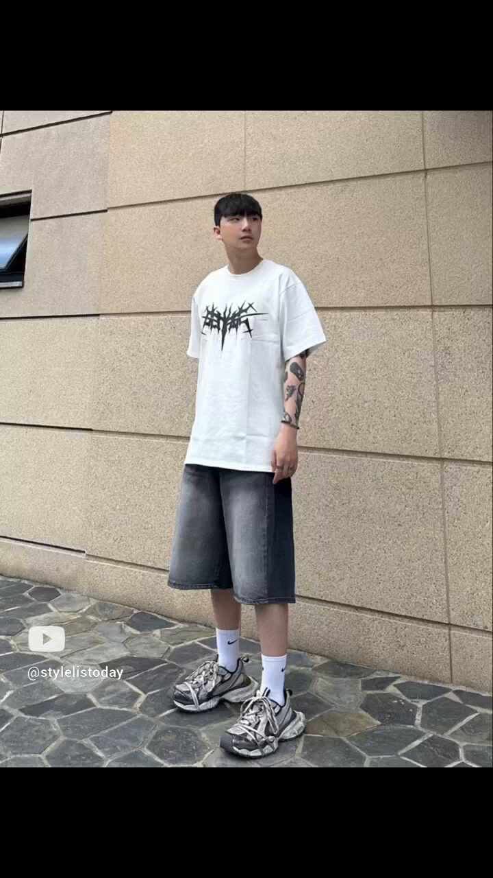 Backseop 버뮤다팬츠 🖤 | KREAM