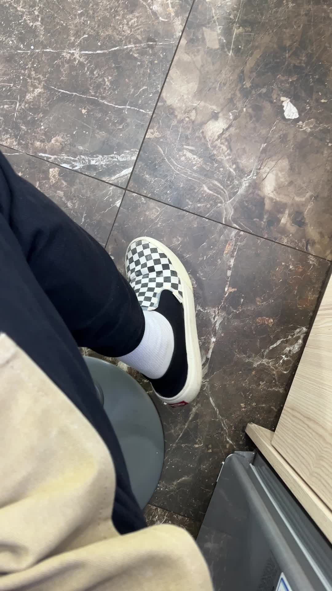 비갠뒤에비애 (@wigmadl) 님의 게시물 | KREAM