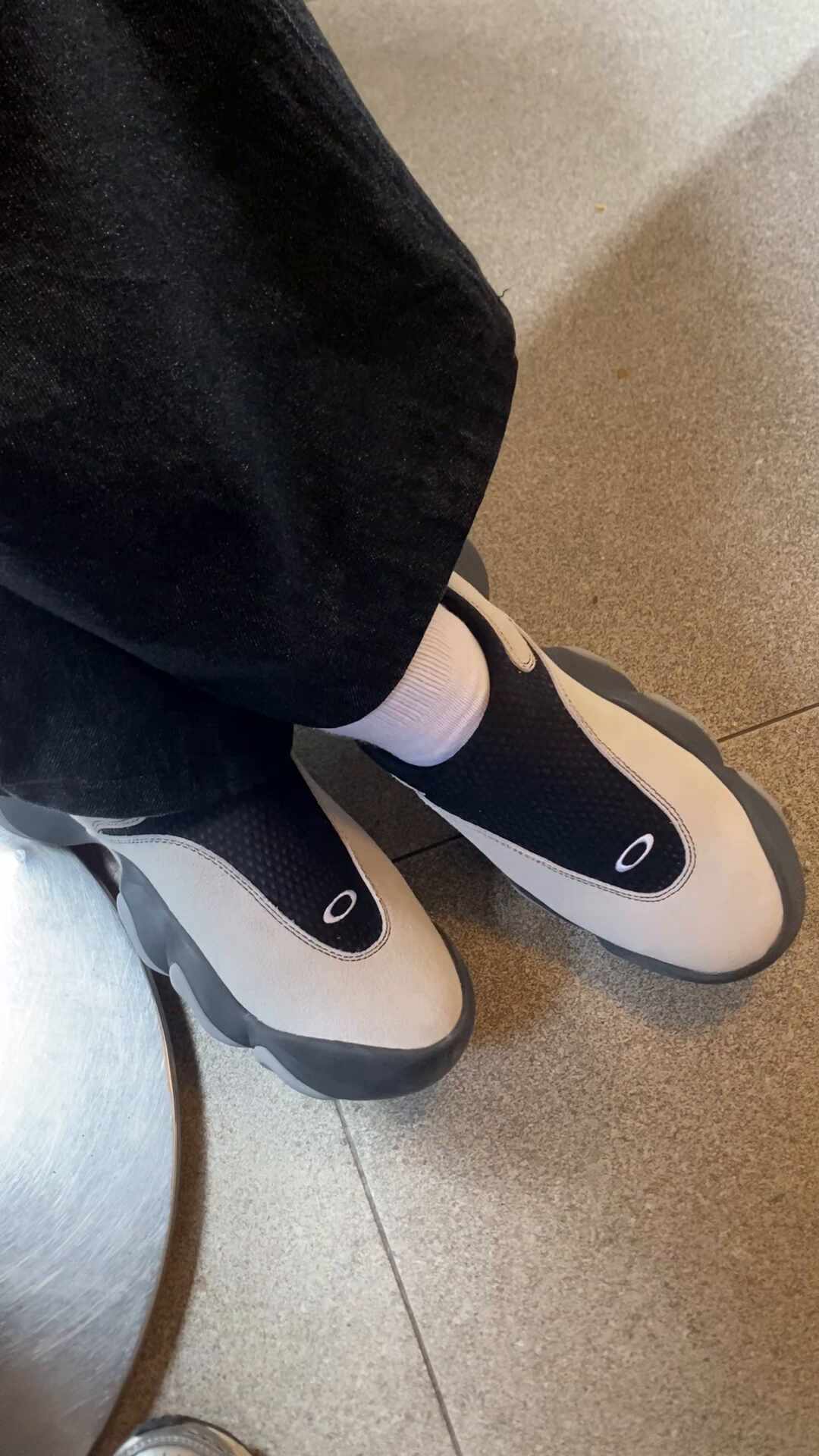 oakley kicks | KREAM