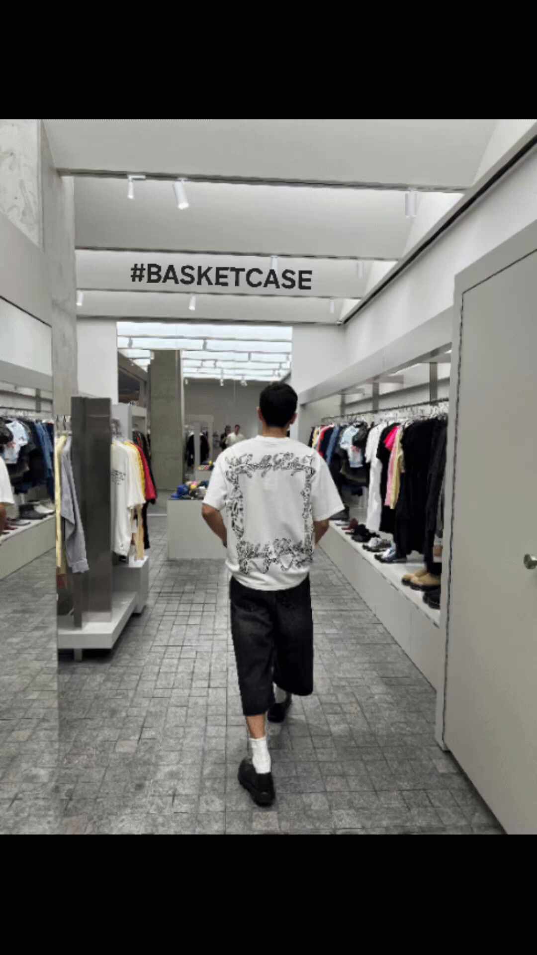 KREAM OFFLINE STORE | KREAM