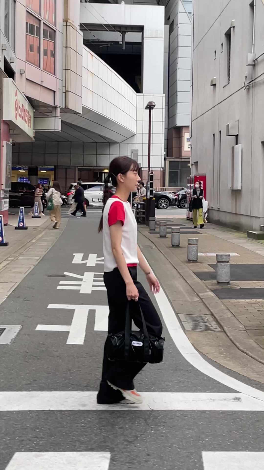 ♥️🤍🖤🧡 | KREAM