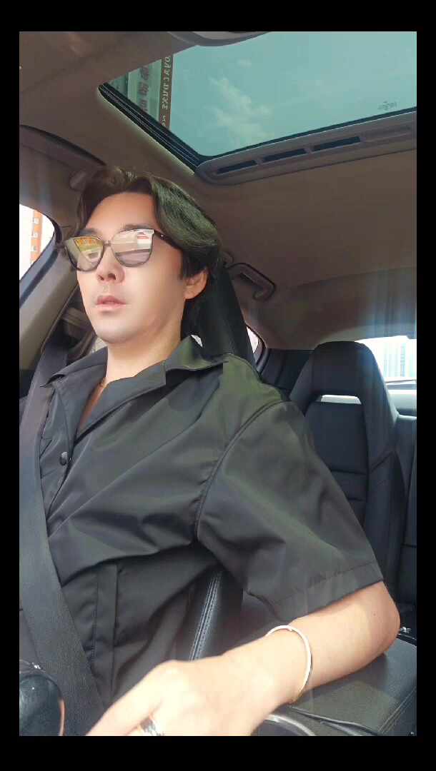 김 현 (@hyunad) 님의 게시물 | KREAM