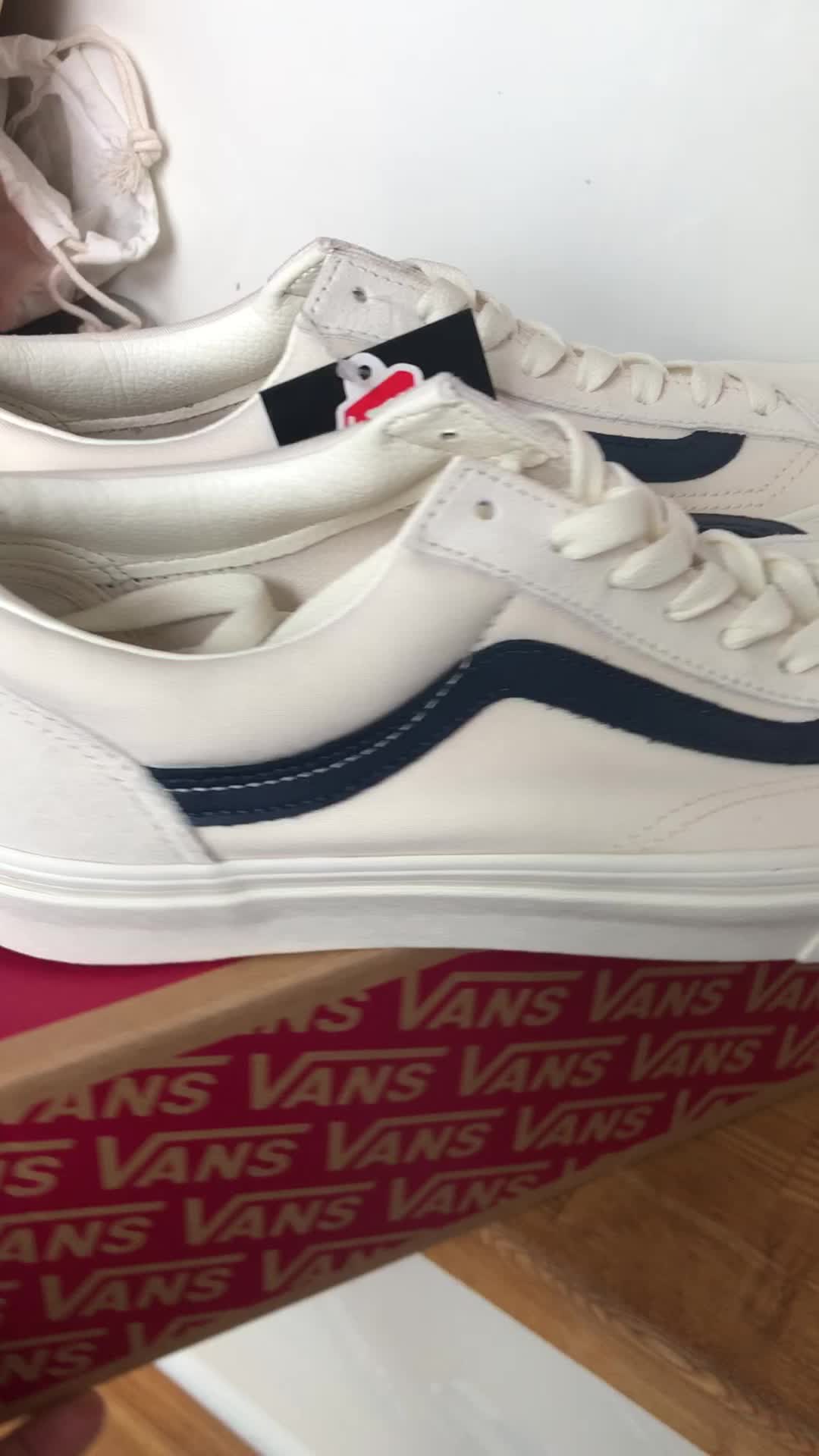 에헤이 (@kimmm_do) 님의 게시물 | KREAM