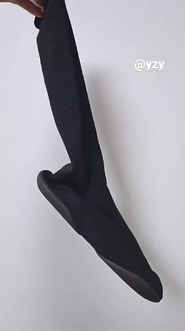 Yeezy YZY Pods Black STYLE | KREAM