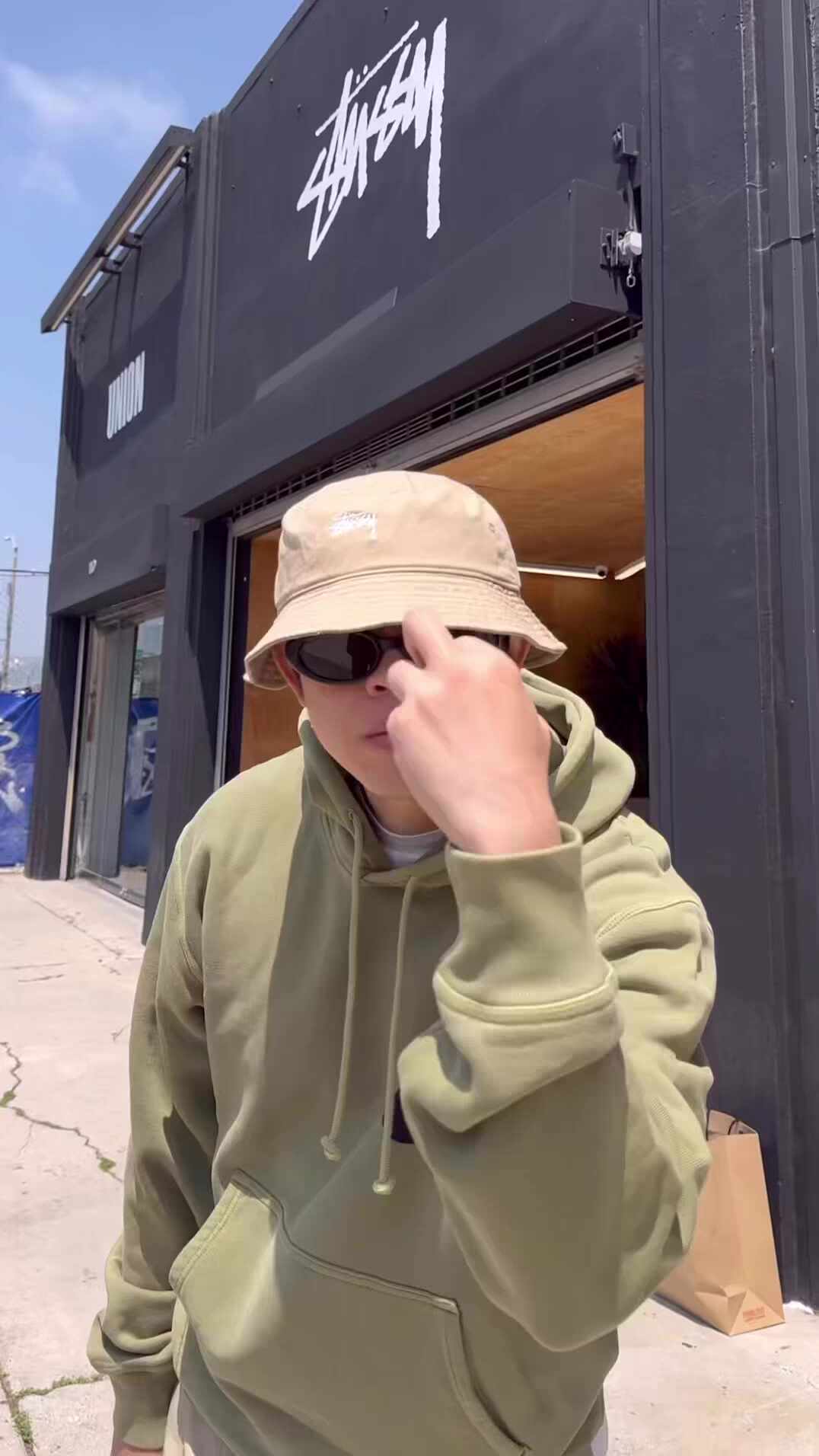 LA에서 못 헤어나와 | KREAM