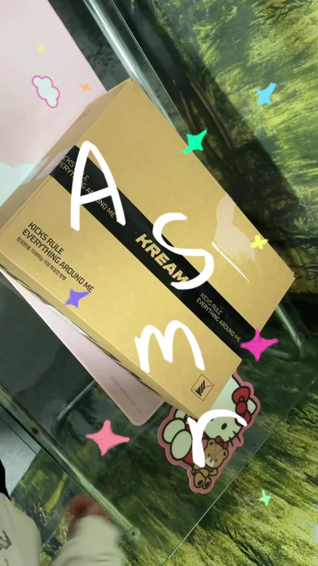 Open Yy x Hello Kitty... STYLE | KREAM