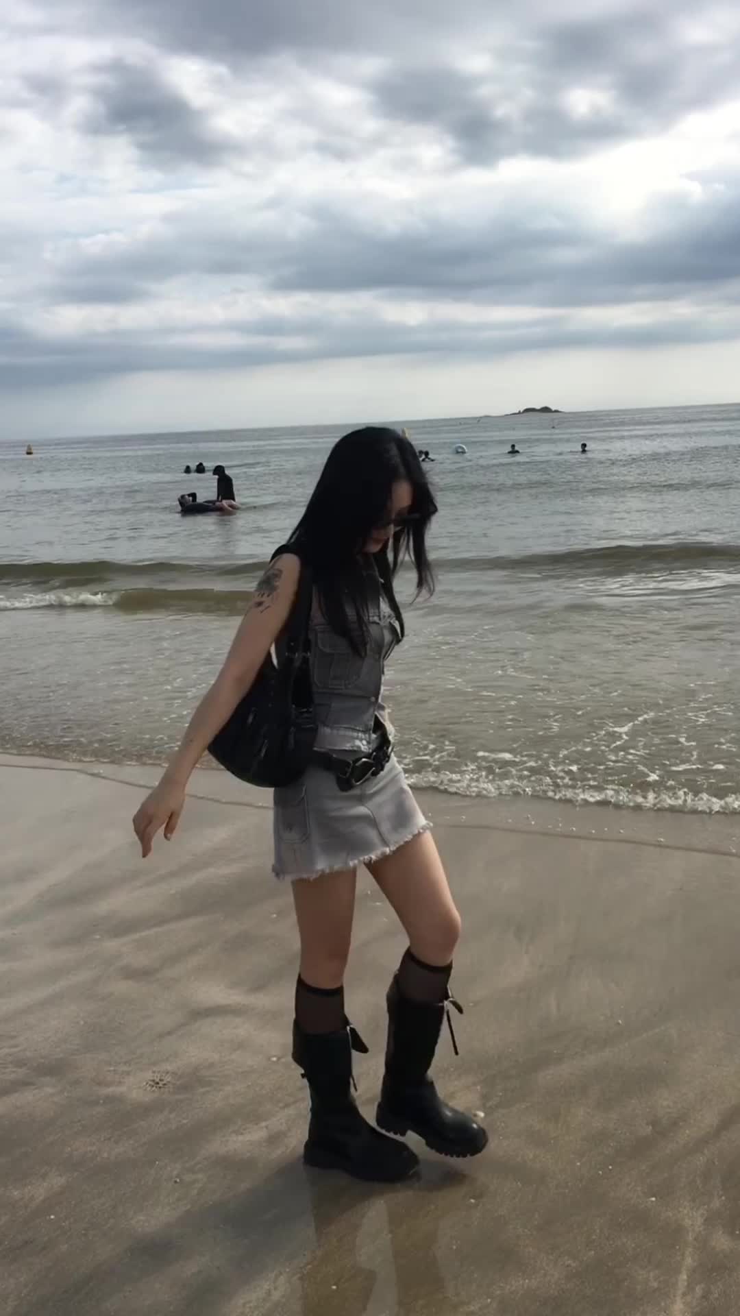 (@owlhuii) 님의 게시물 | KREAM