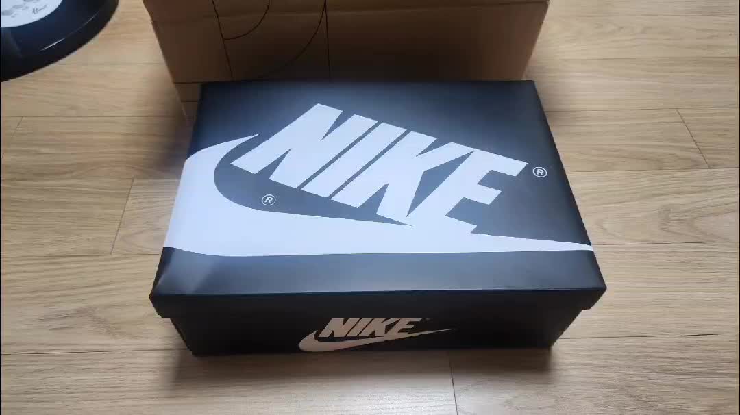 라루사 (@gok8tt) 님의 게시물 | KREAM