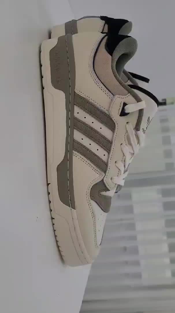 클래식한 아디다스 라이벌리86 로우 | KREAM