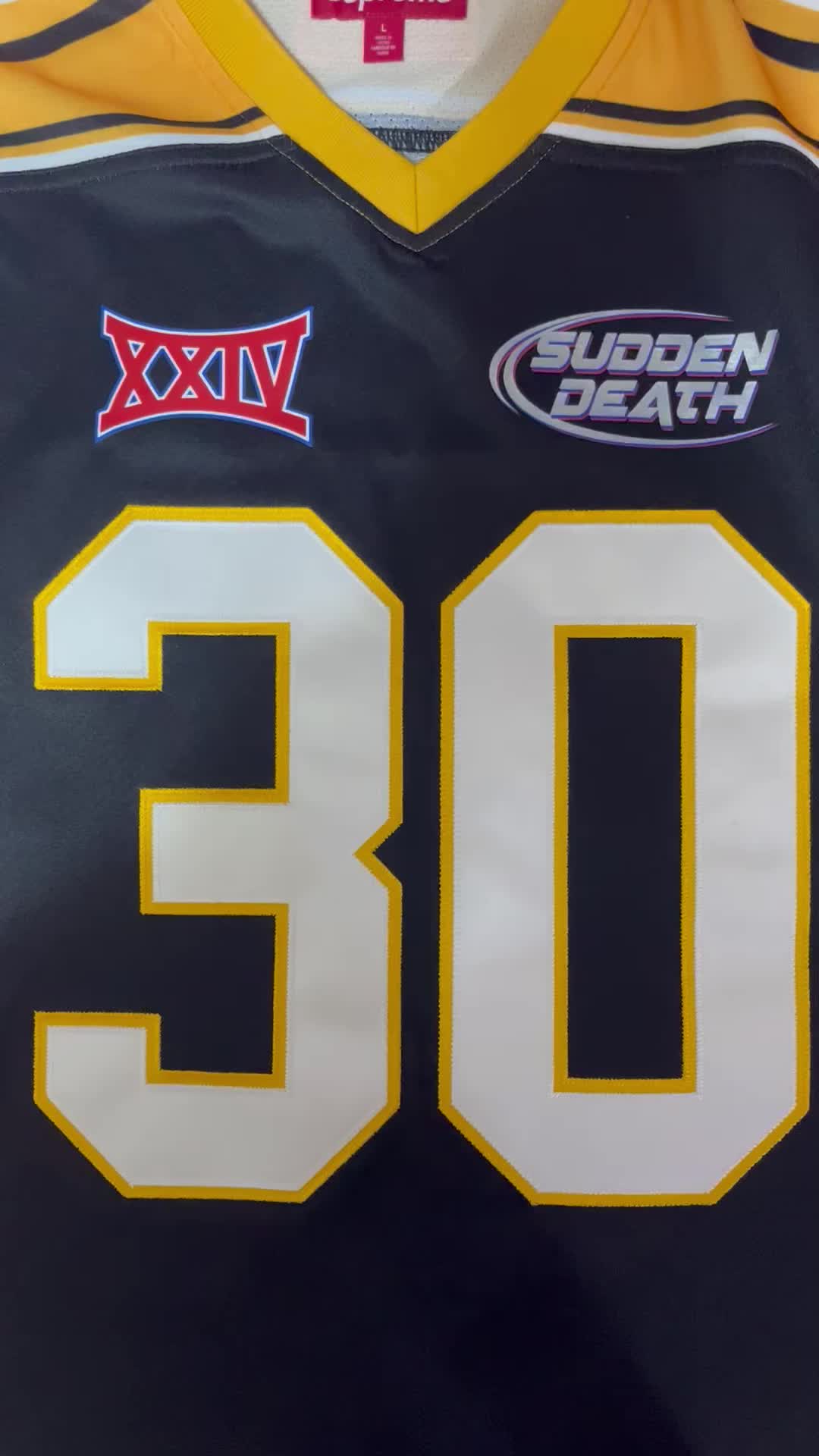 (@ganjiboy) 님의 게시물 | KREAM