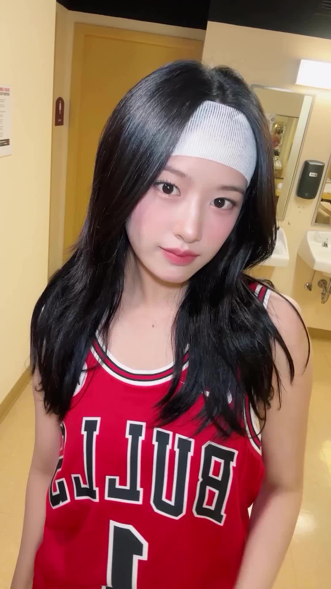 여름은 안유진 ! | KREAM