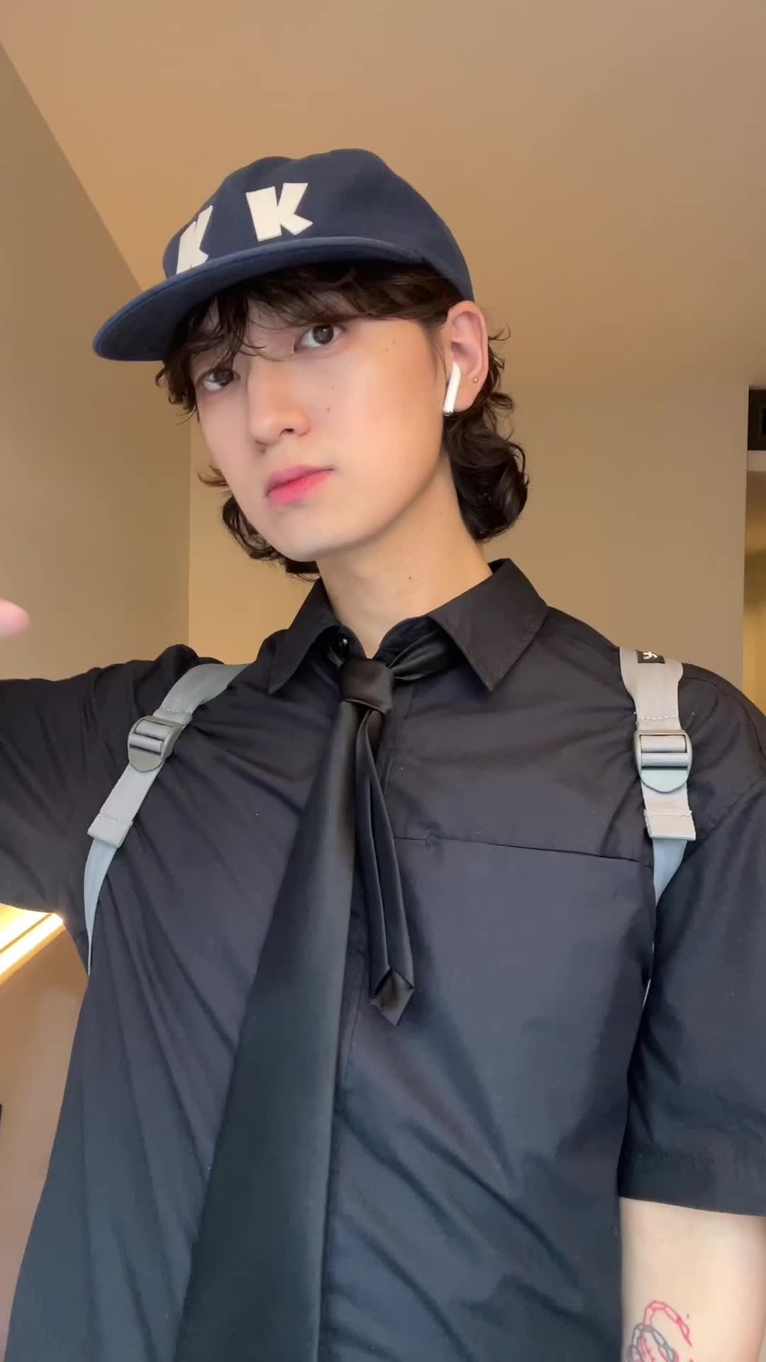 의류 | STYLE | KREAM