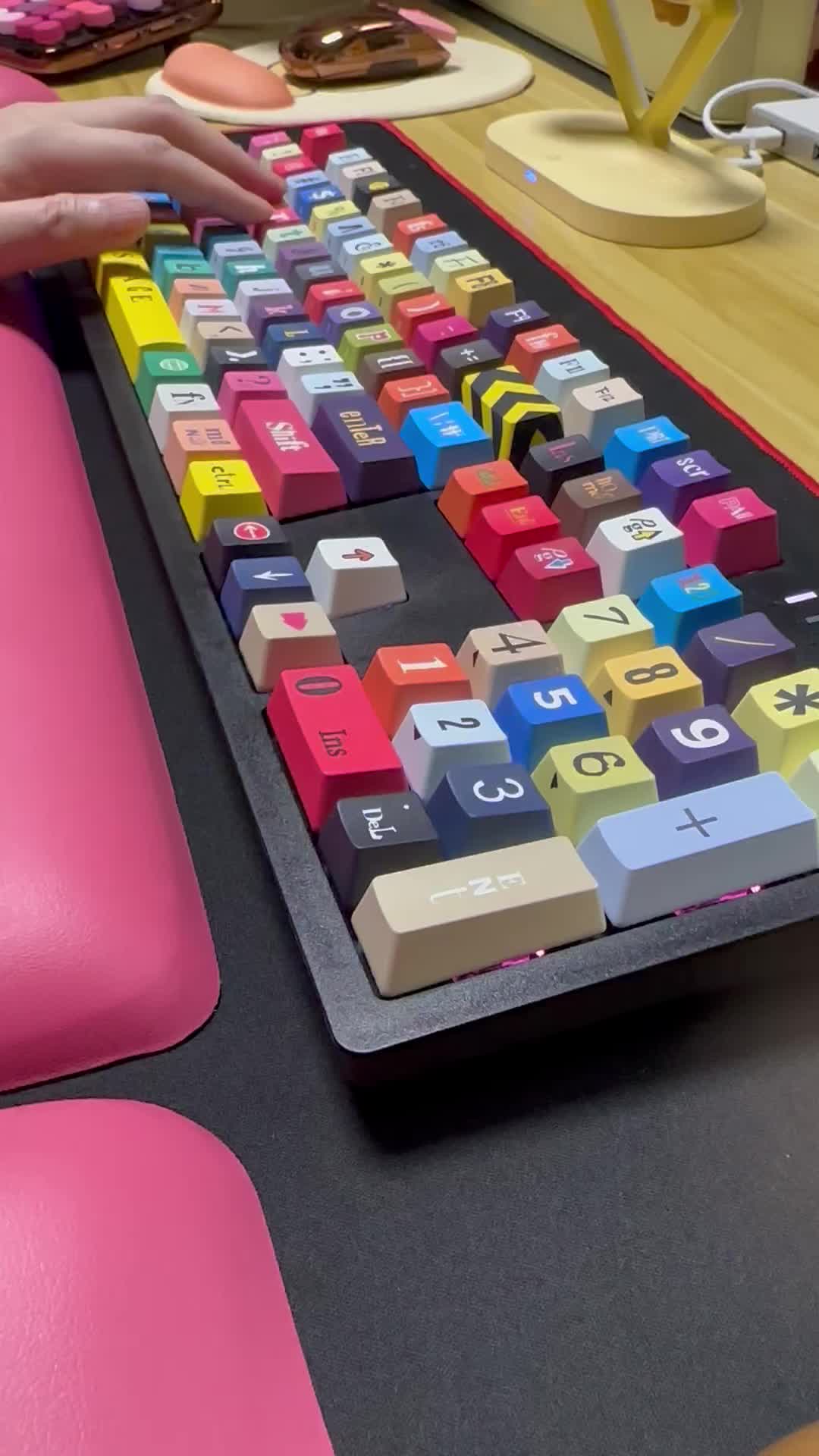 collage art keyboard | KREAM