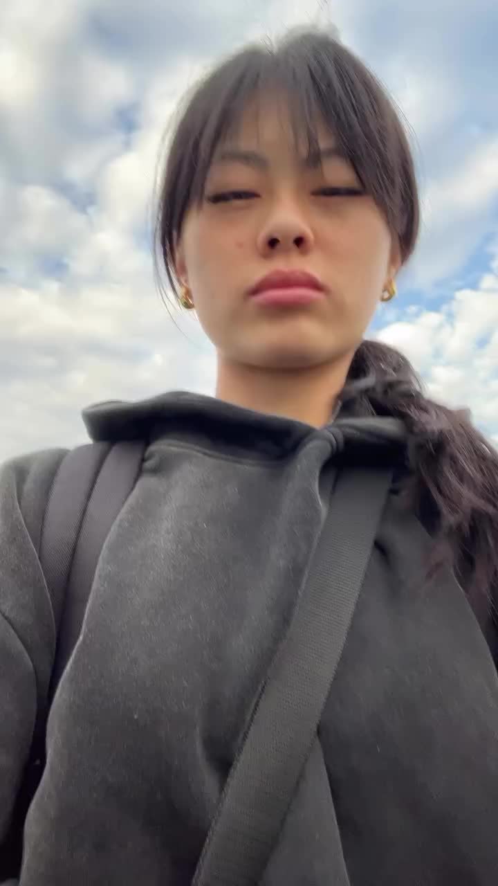 내 가방에 뭐들었게 🧳 | KREAM