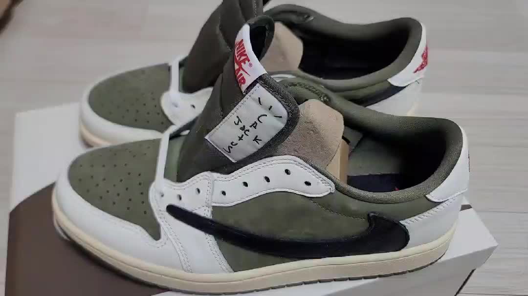 지삽 (@4lz9x5) 님의 게시물 | KREAM