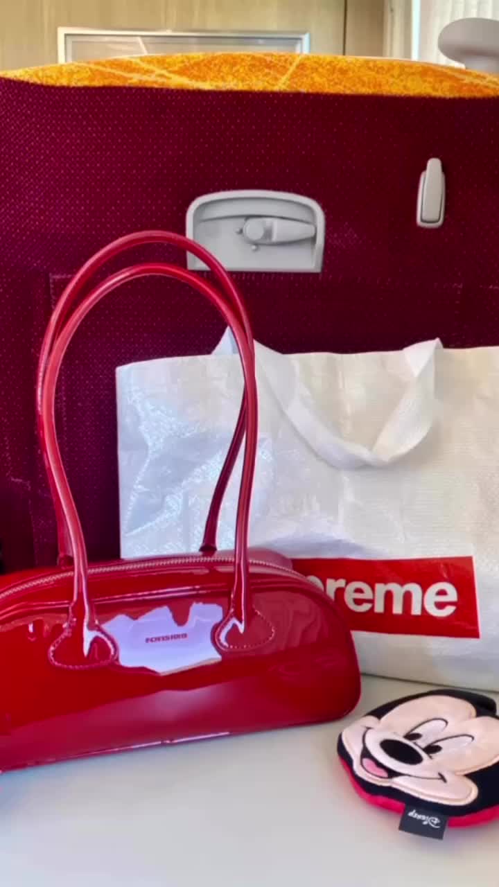 l love RED ️ | KREAM