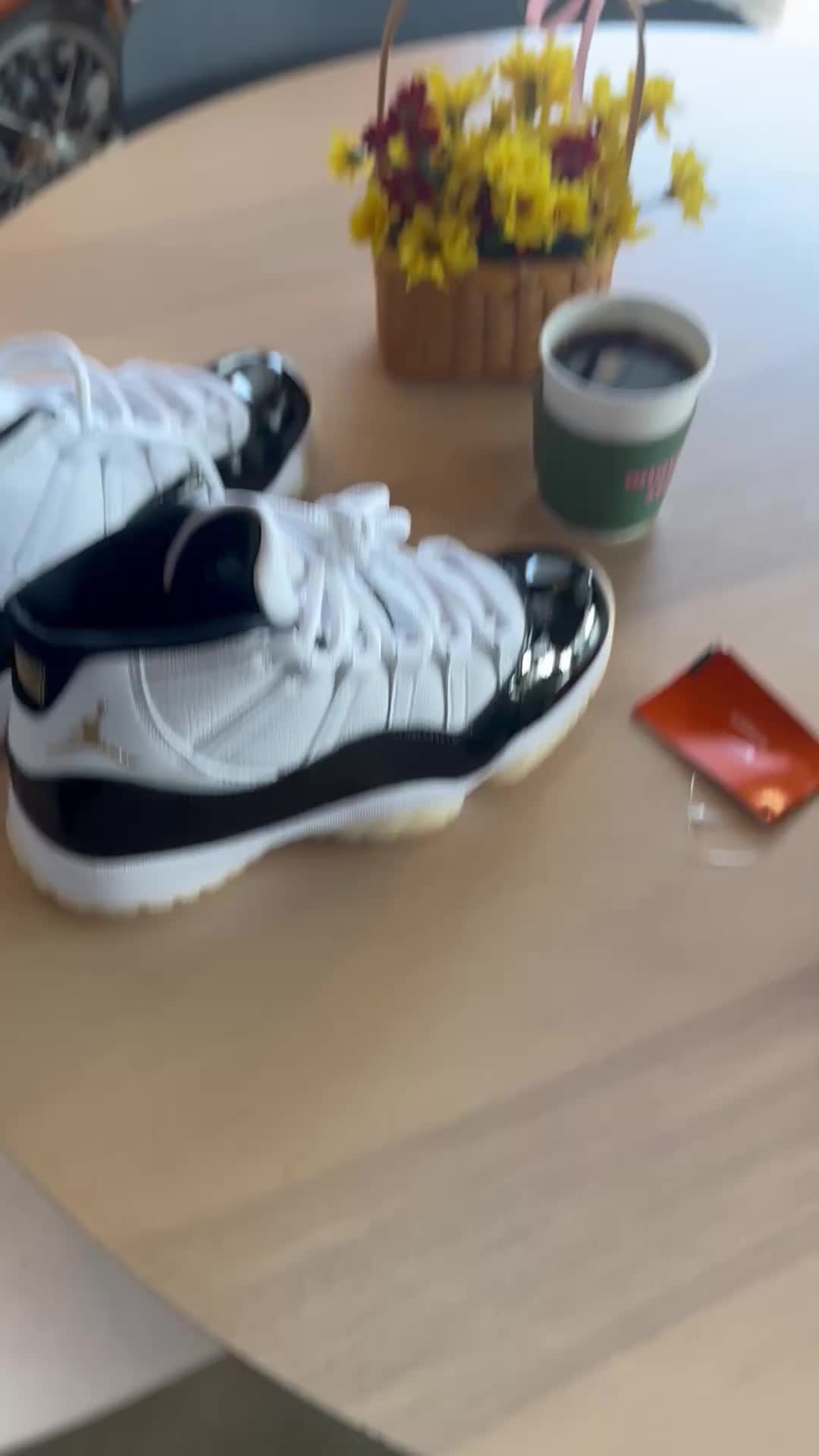 검흰의 11 | KREAM