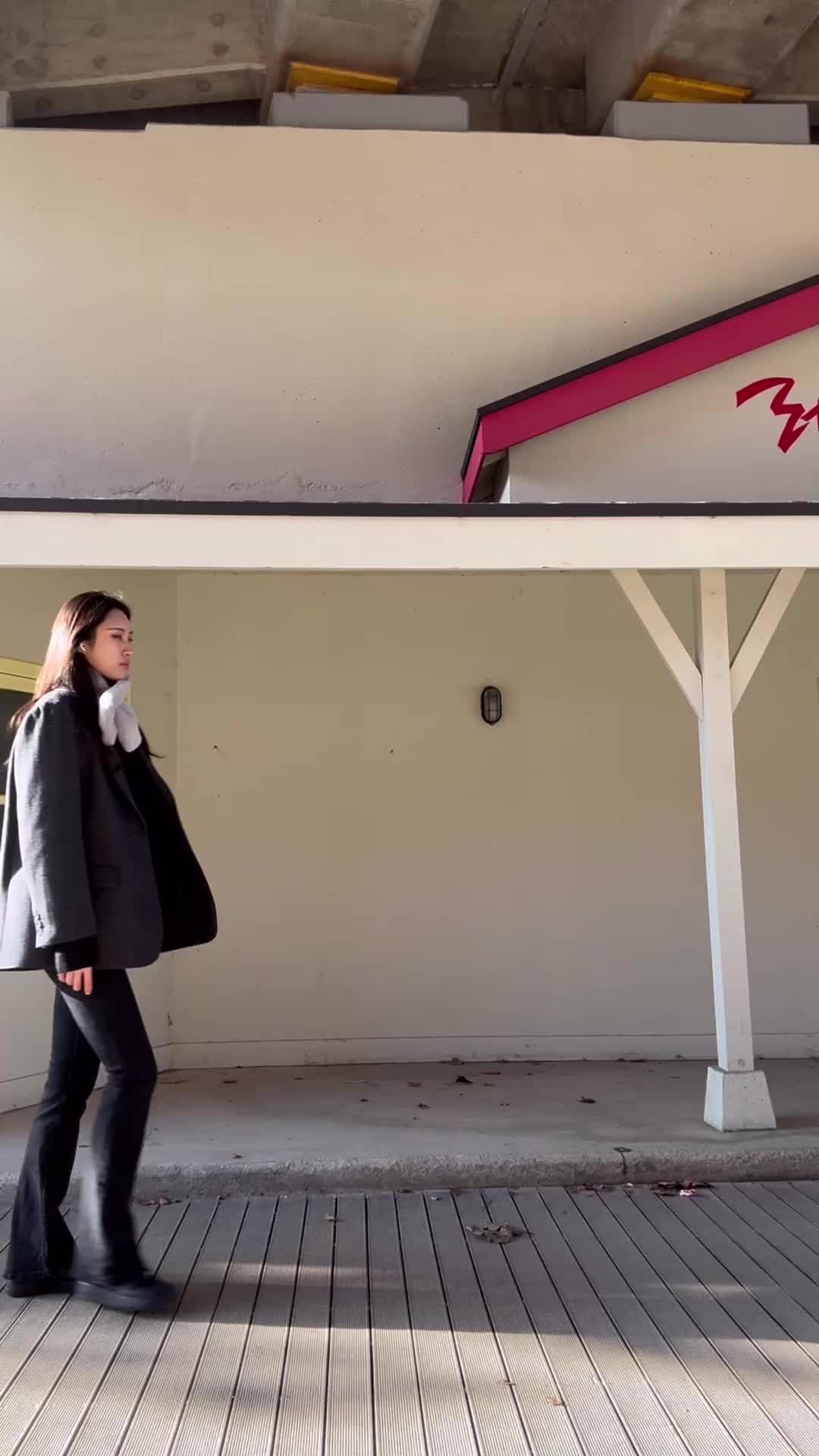 지연 (@jjiiyon) 님의 게시물 | KREAM