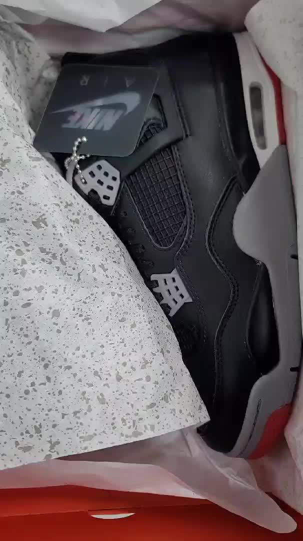 지삽 (@4lz9x5) 님의 게시물 | KREAM