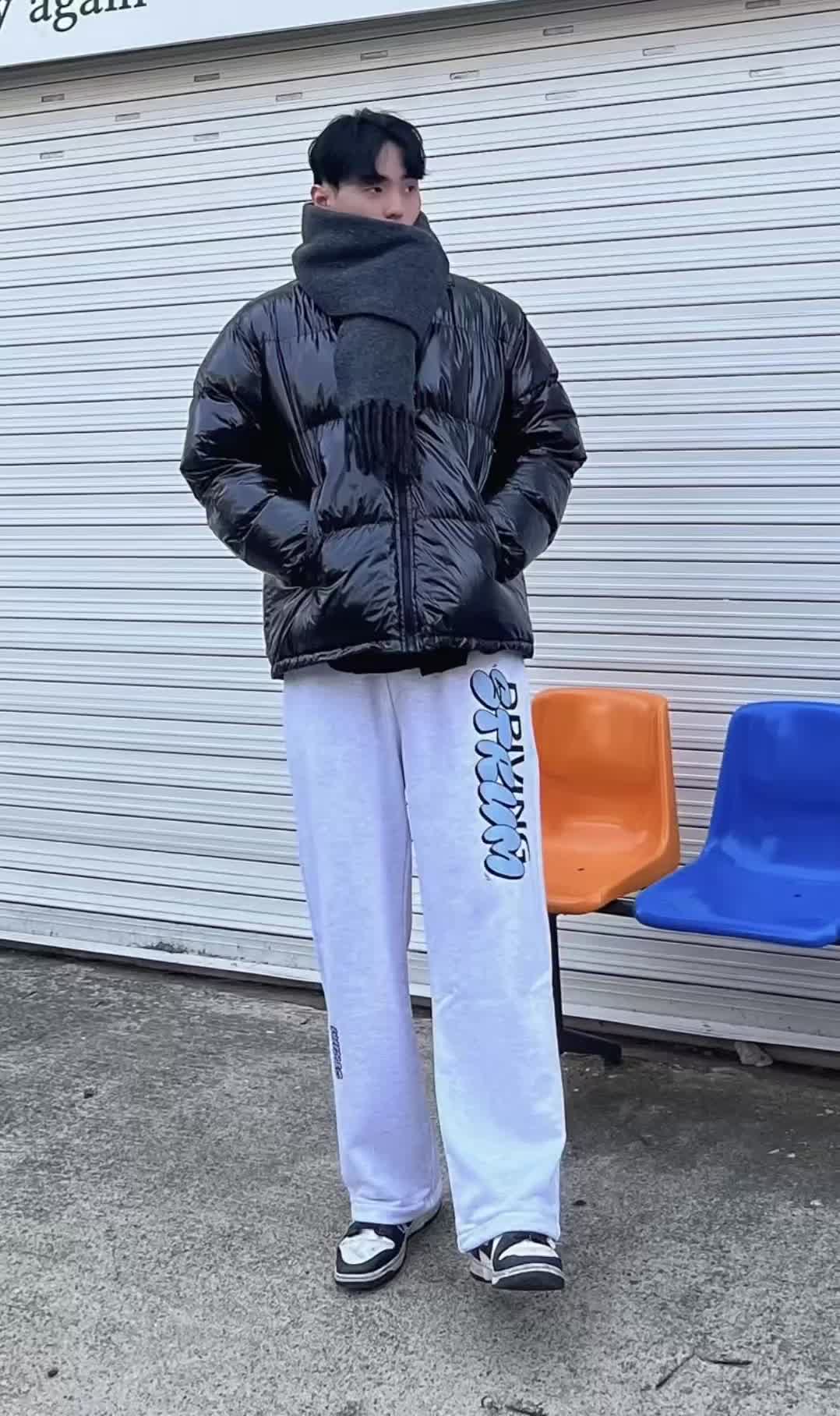 꾸안꾸룩🖤 | KREAM