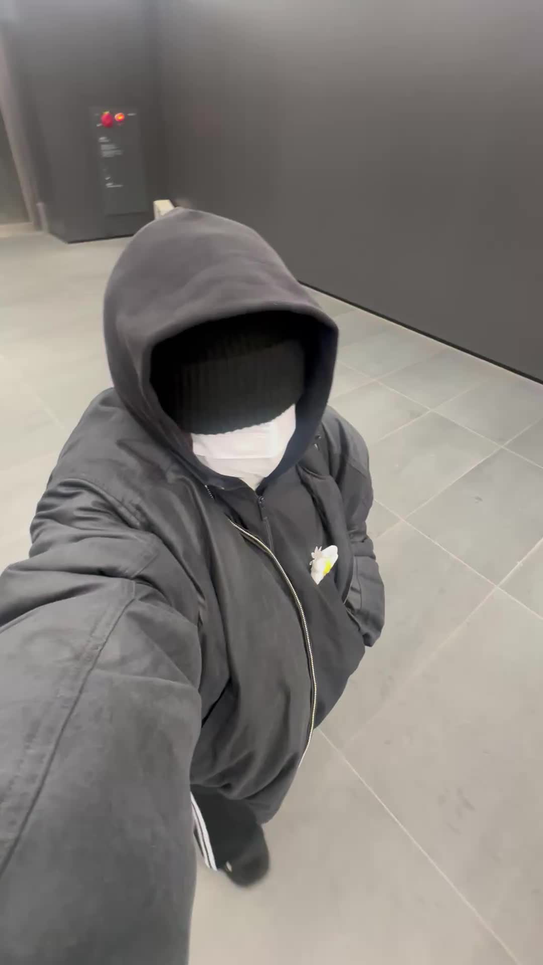 (@ho_jxng) 님의 게시물 | KREAM