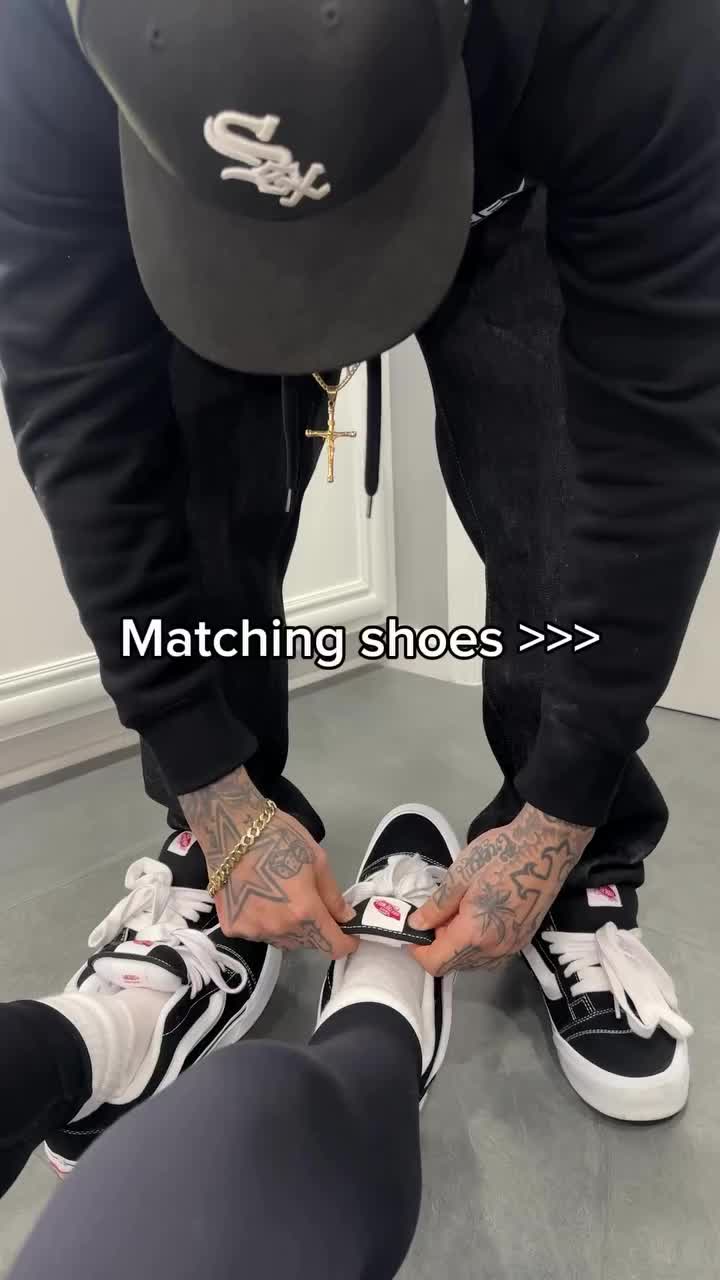 검흰 단짠 이쁜데?? | KREAM