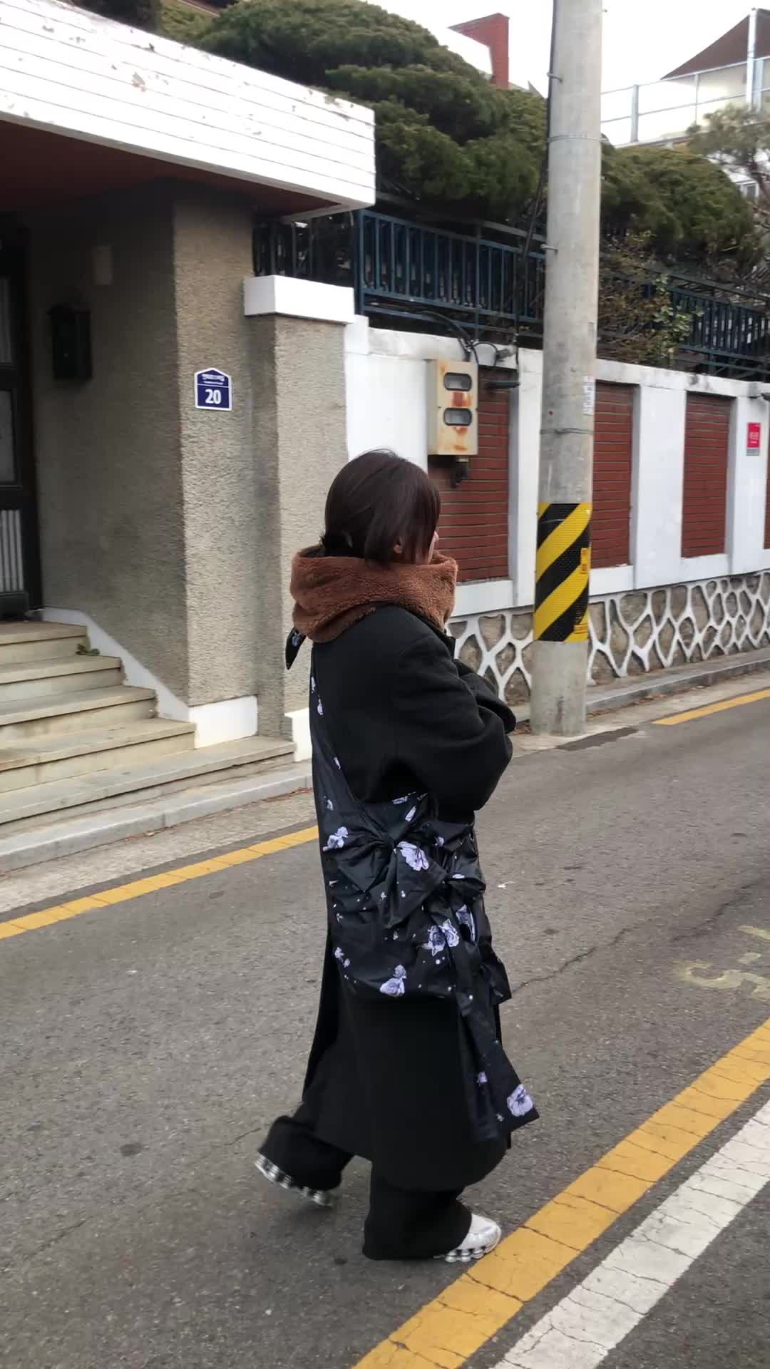 (@ououii) 님의 게시물 | KREAM