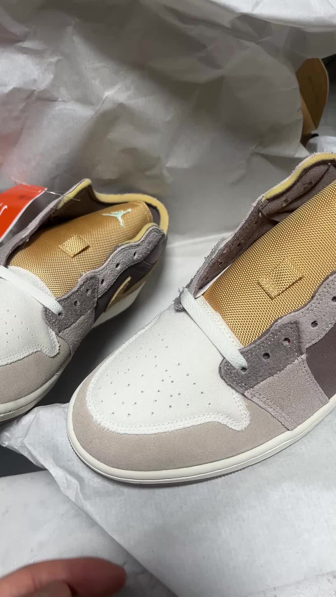 (@goodvibesonlyy) 님의 게시물 | KREAM