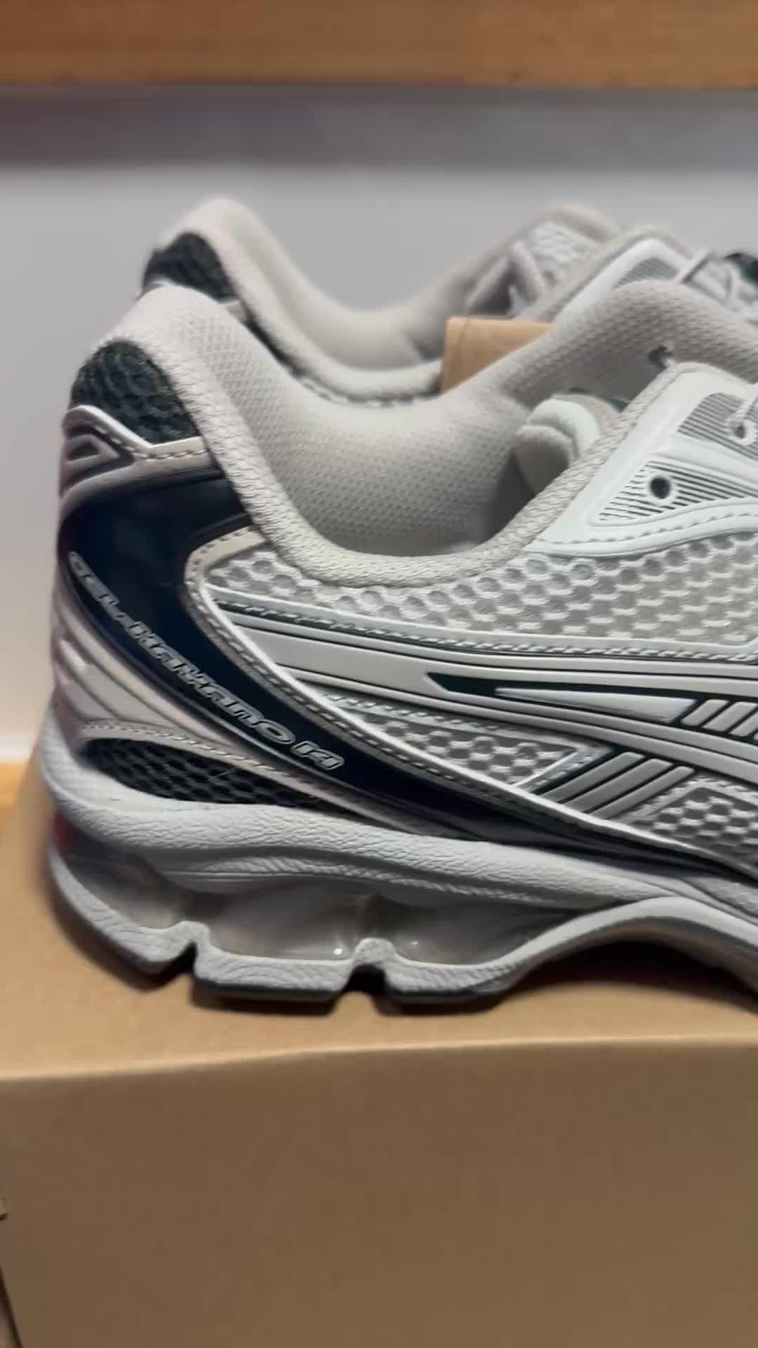 김또깡 (@kimmm_do) 님의 게시물 | KREAM