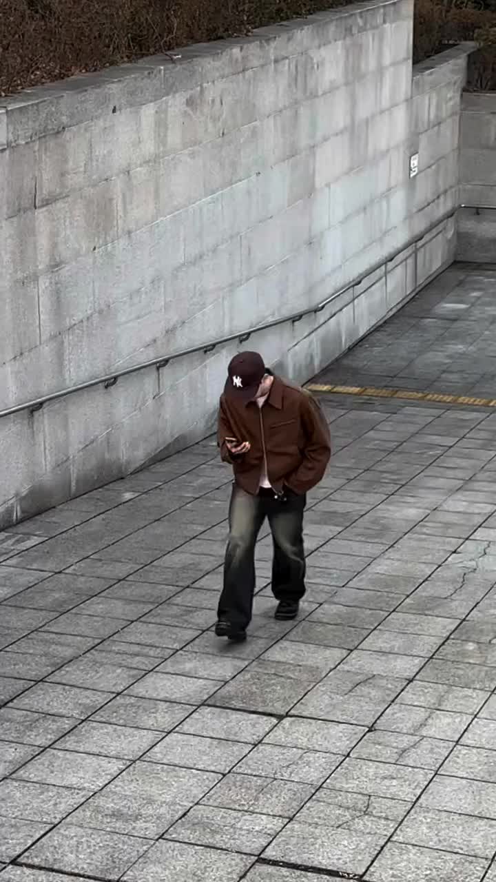 김지훈 (@jhunie_s) 님의 게시물 | KREAM