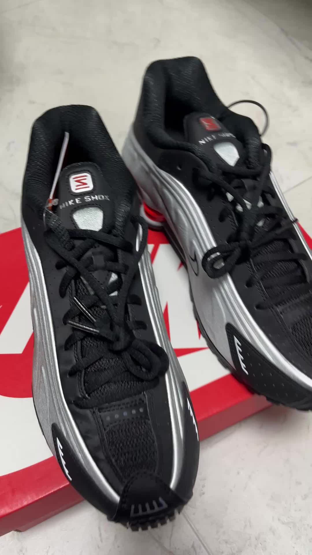 (@goodvibesonlyy) 님의 게시물 | KREAM