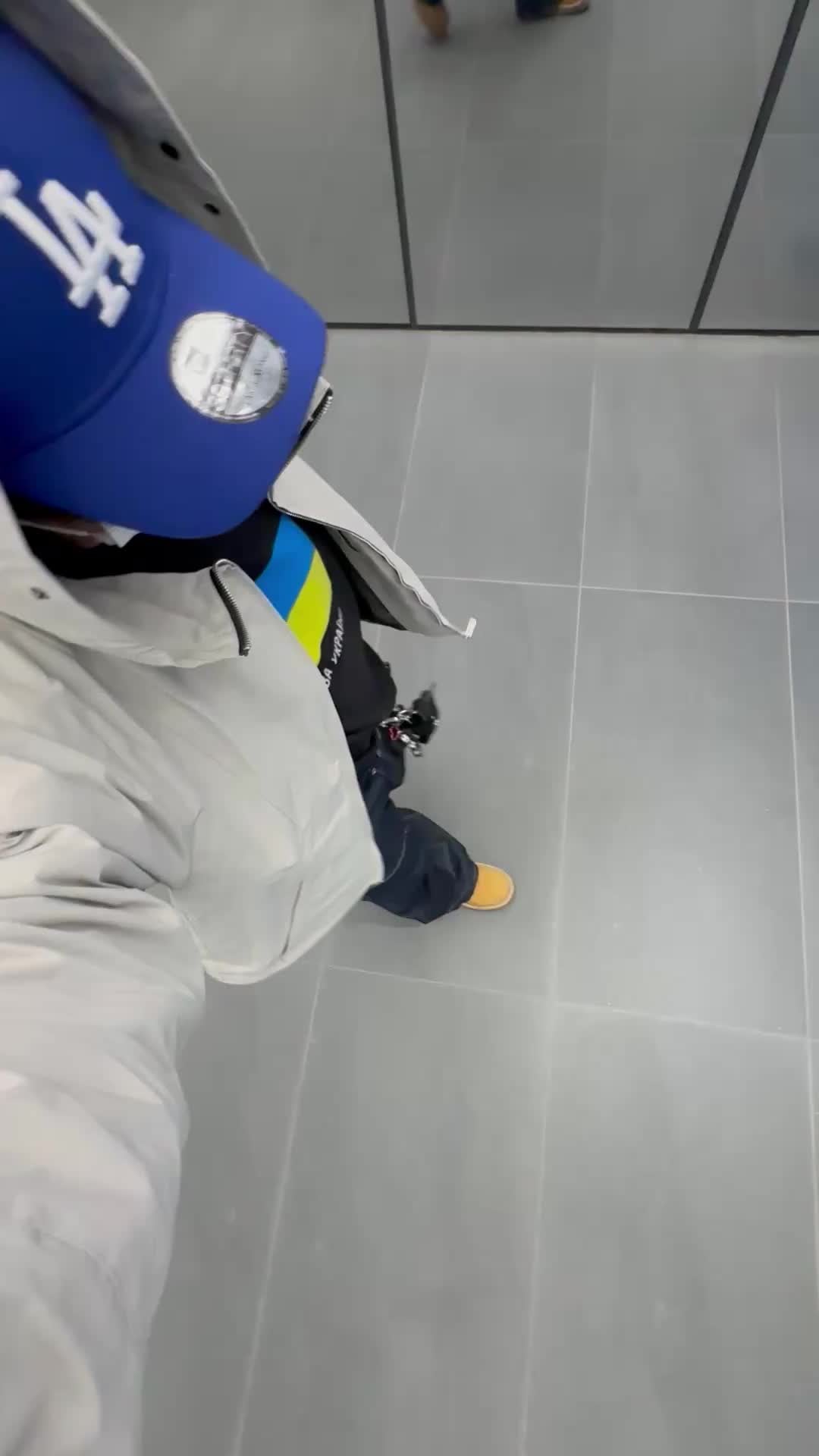 (@ho_jxng) 님의 게시물 | KREAM