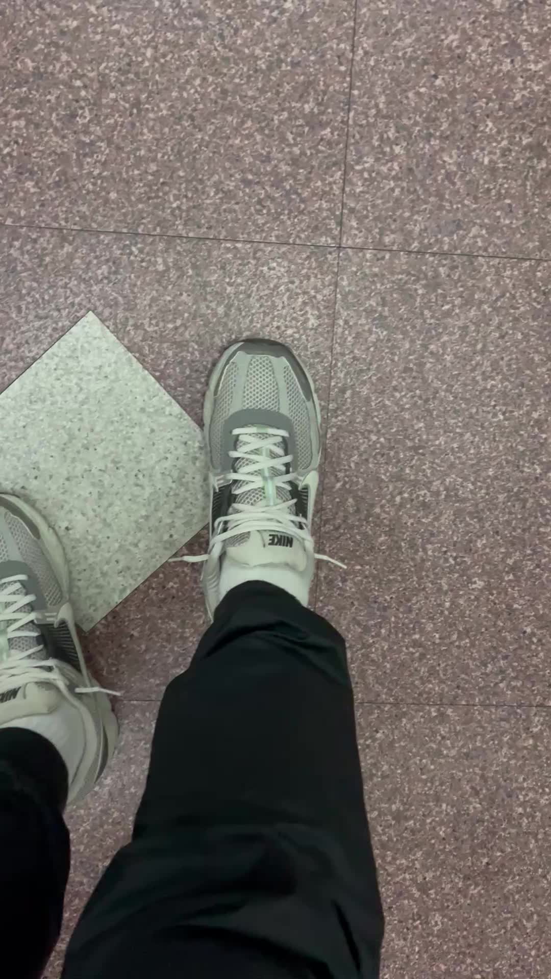 스바 (@seuba1) 님의 게시물 | KREAM