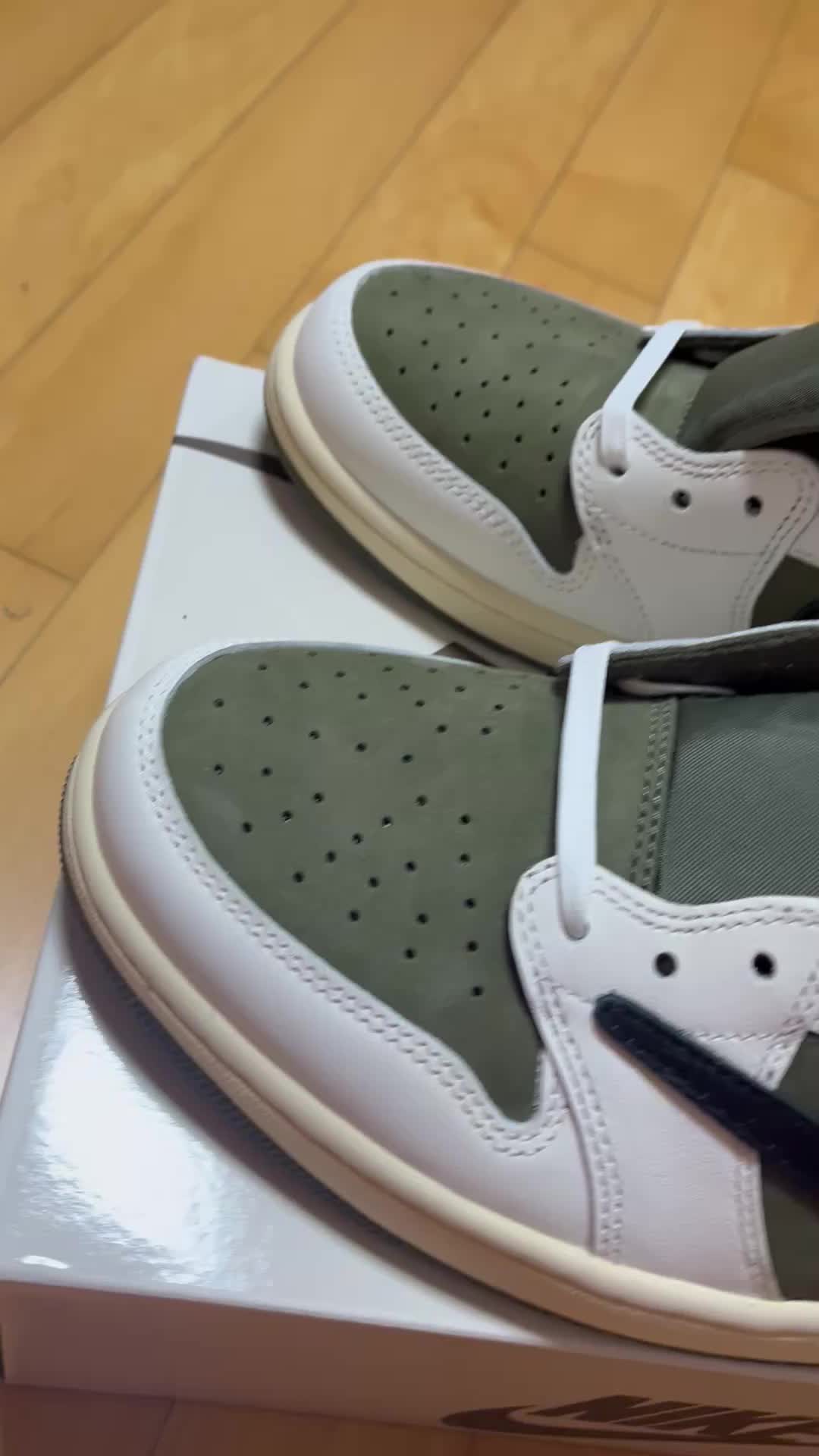 스바 (@seuba1) 님의 게시물 | KREAM