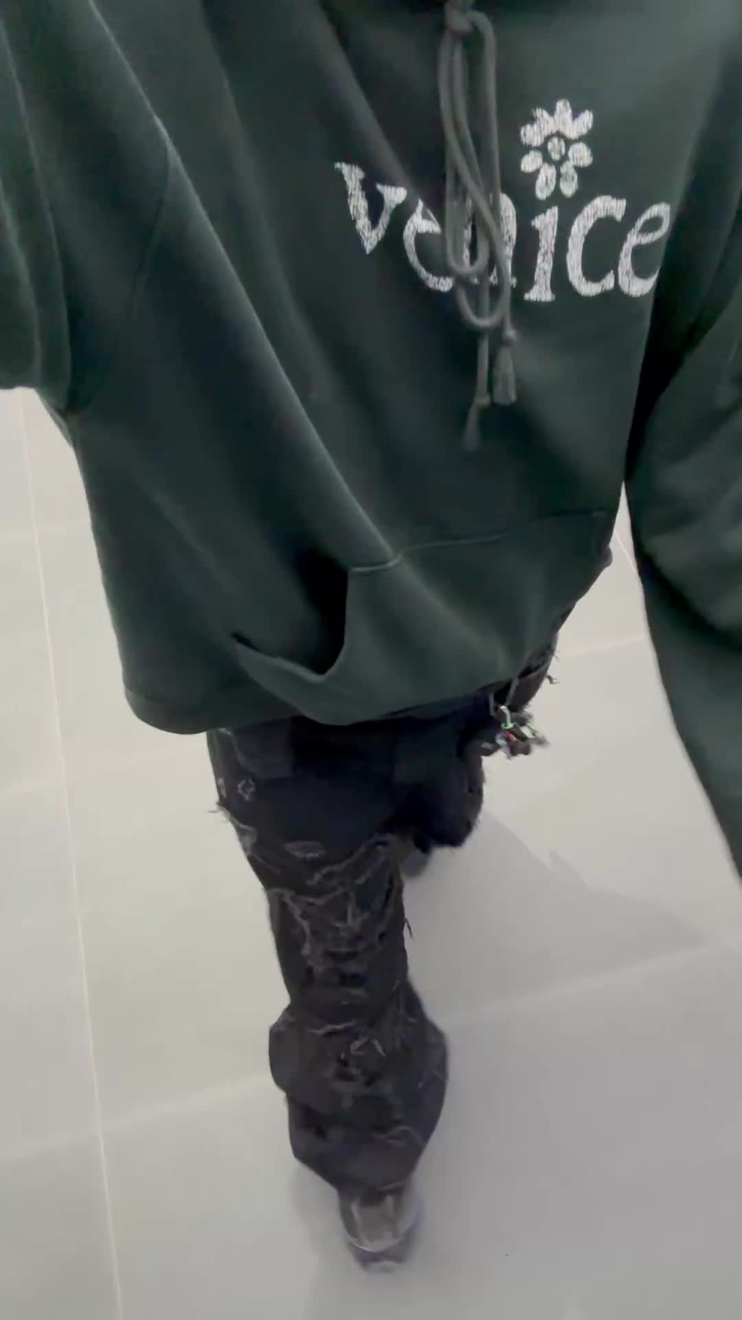 (@ho_jxng) 님의 게시물 | KREAM