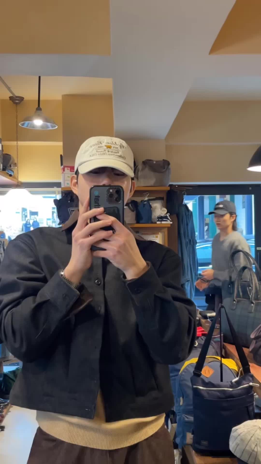 캐주얼동그리 (@dong__415) 님의 게시물 | KREAM