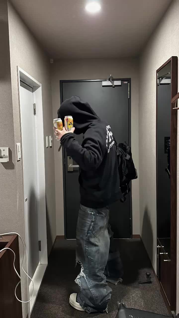 (@l__________eo) 님의 게시물 | KREAM