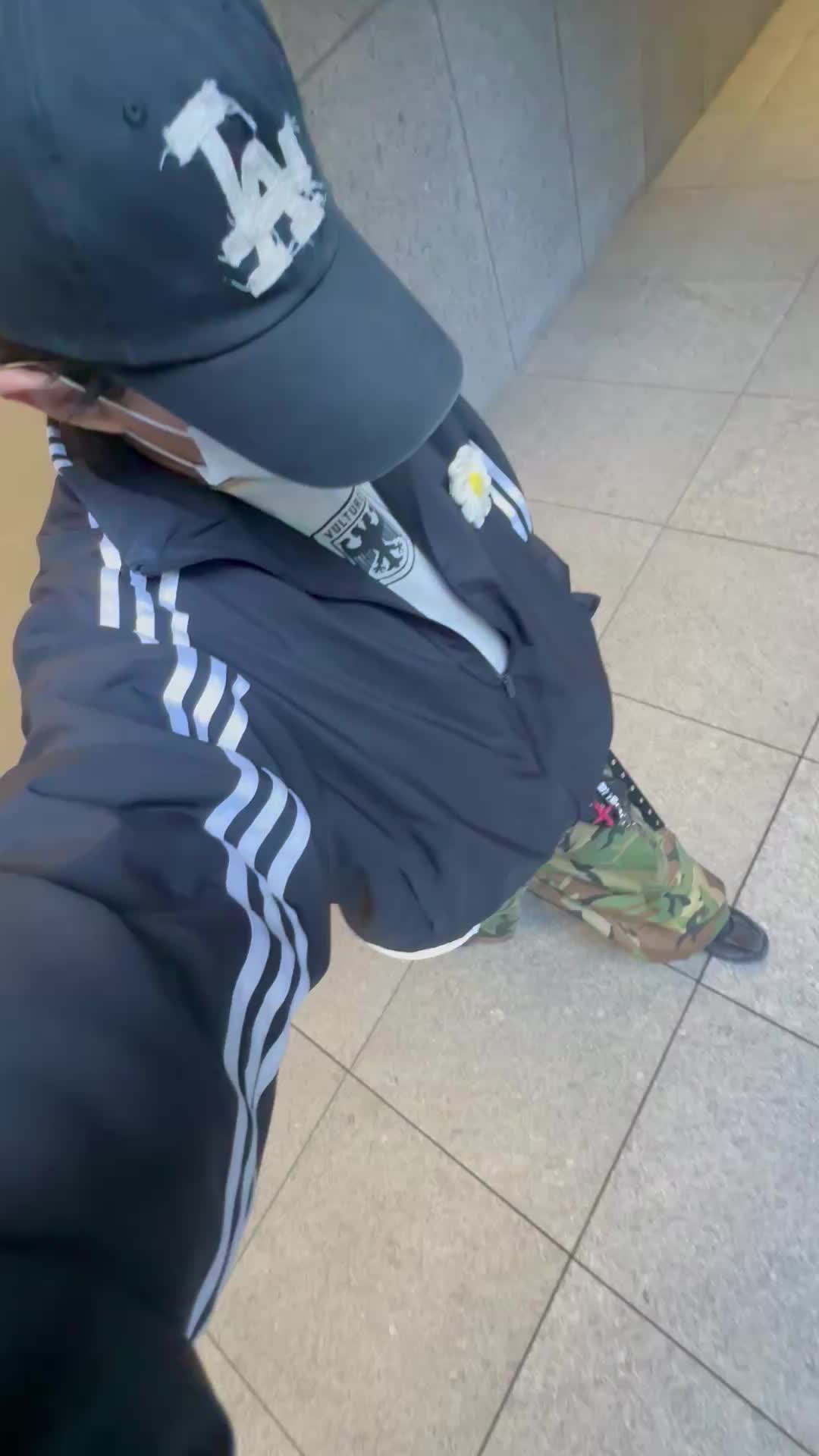 (@ho_jxng) 님의 게시물 | KREAM