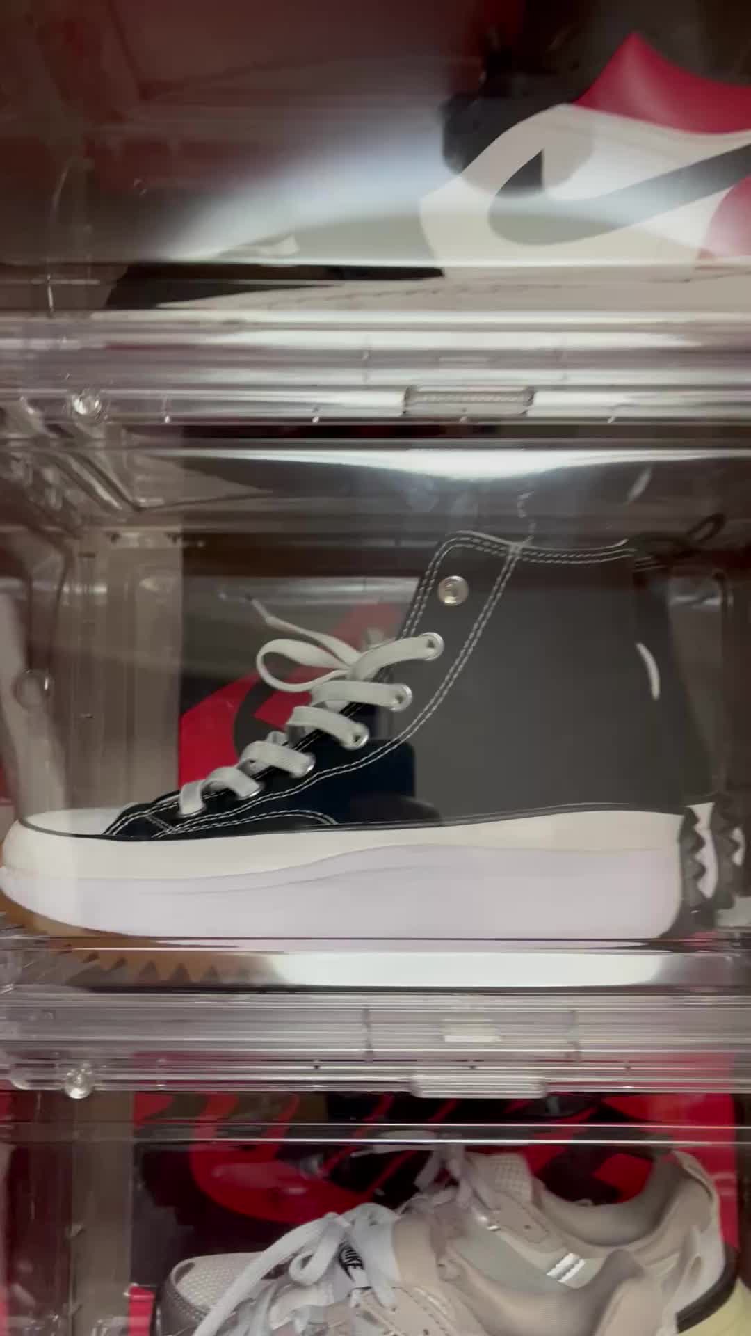 스바 (@seuba1) 님의 게시물 | KREAM