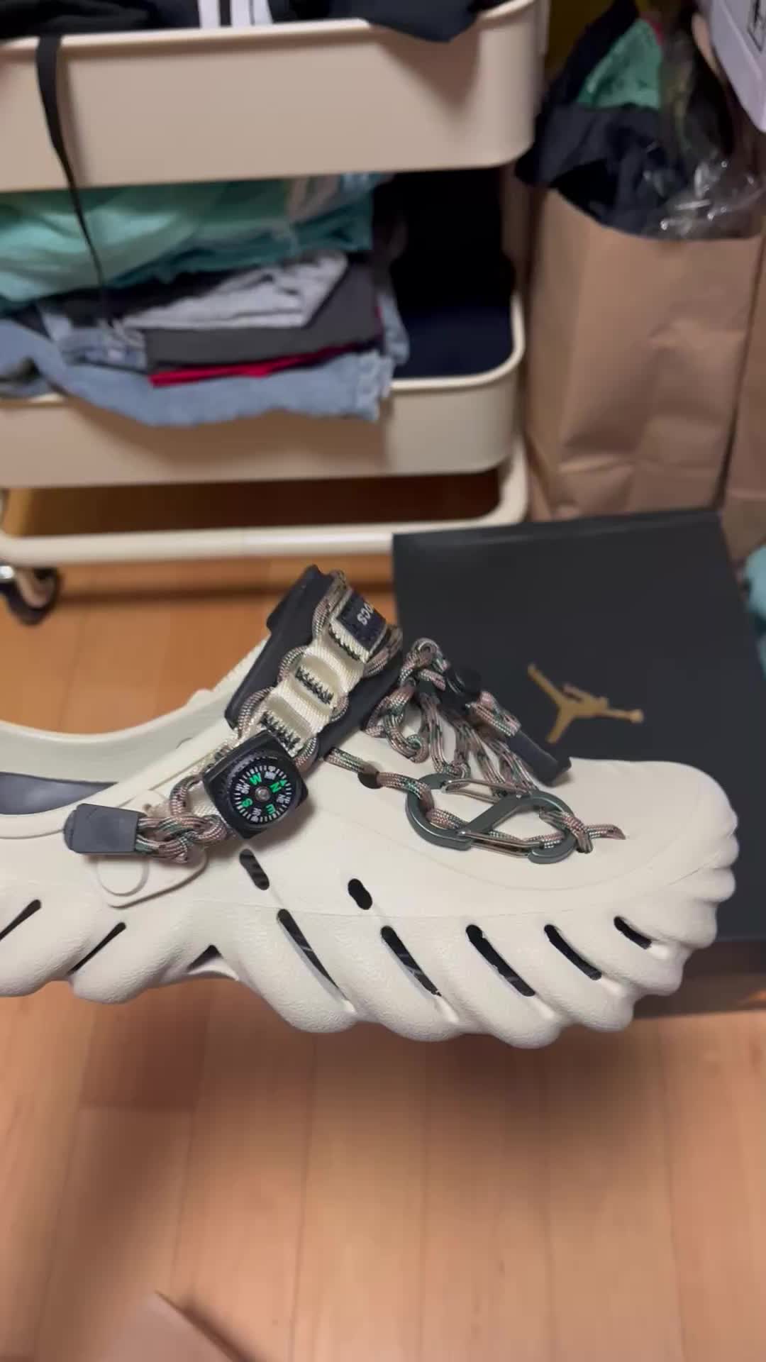 스바 (@seuba1) 님의 게시물 | KREAM