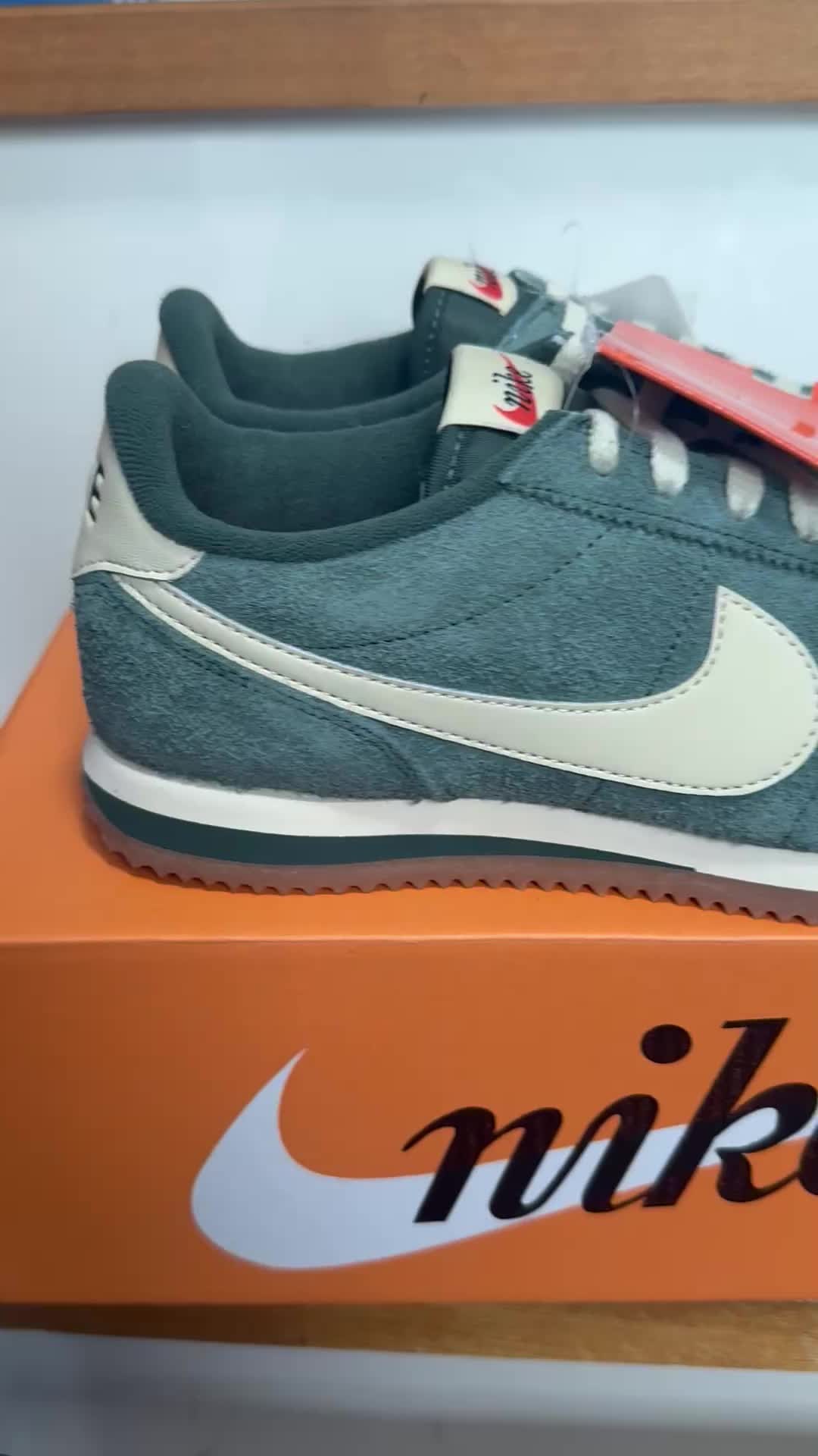 에헤이 (@kimmm_do) 님의 게시물 | KREAM